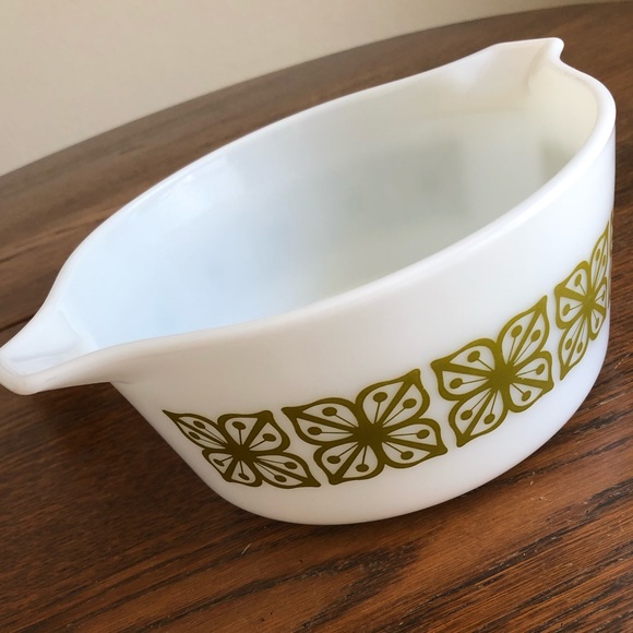 Pyrex | Kitchen | Vintage Pyrex Square Flowers Casserole Dish 474 ...